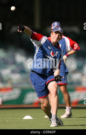 Cricket - Ashes Tour - England training session - WACA Stock Photo - Alamy