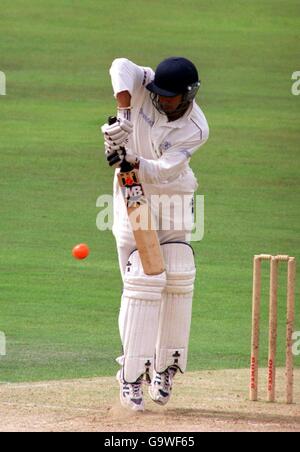 Cricket - Second XI Trophy - Semi Final - Surrey v Middlesex. Aaron ...