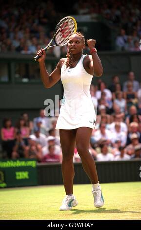 Tennis - Wimbledon 2001 - Quarter Final Stock Photo - Alamy
