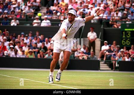 Tennis - Wimbledon 2001 - Quarter Finals Stock Photo - Alamy