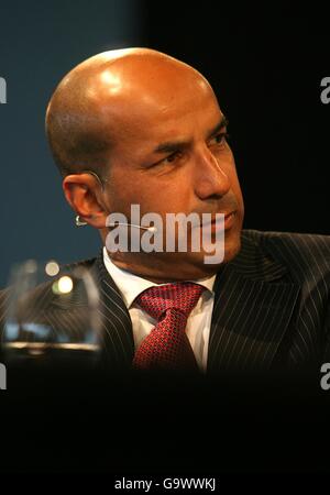 (L-R) Peter van Gend, President major events, Siemens, Danny Jordaan ...