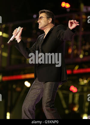 NO MERCHANDISING : George Michael performing in concert on the first ...