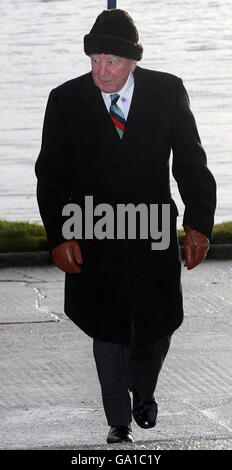 Rex Hunt, governor of the Falkland Islands, waves on the steps of an ...
