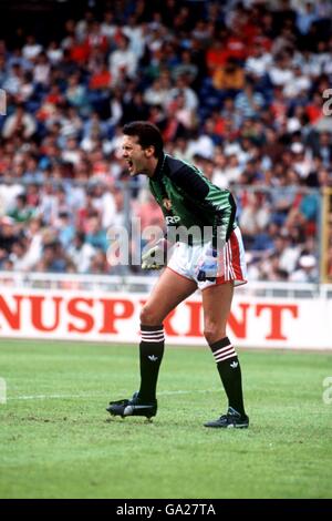Les Sealey, Manchester United goalkeeper Stock Photo - Alamy