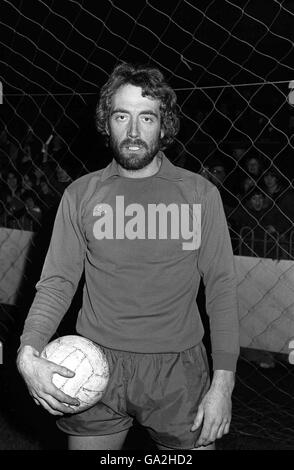 Soccer - Dickie Guy - Wimbledon Stock Photo - Alamy