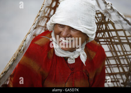 Lalitpur, Nepal. 3rd July, 2016. Nepalese farmers wearing a traditional ...