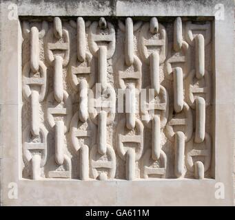 A chain link stone carving with border Stock Photo - Alamy