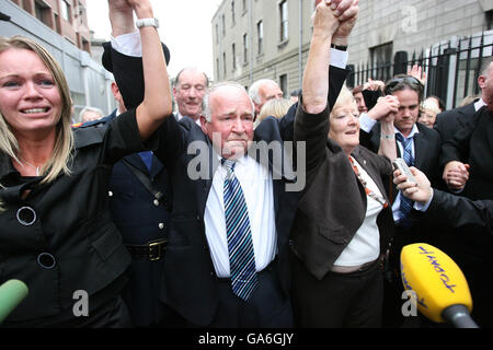 The family of Rachel O'Reilly, including her Sister Ann (centre left ...