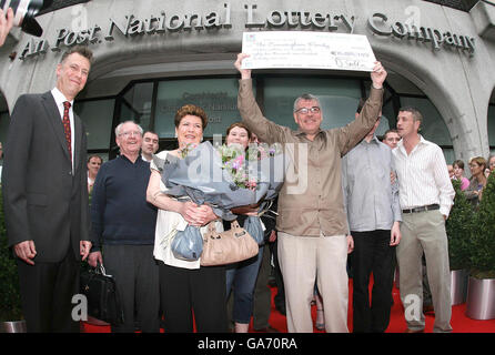 Ireland's latest lottery millionaires Paul and Helen Cunningham claim ...