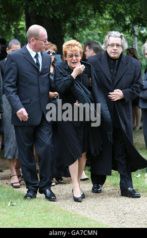 Mike Reid's widow Shirley arrives at the funeral of her late husband ...
