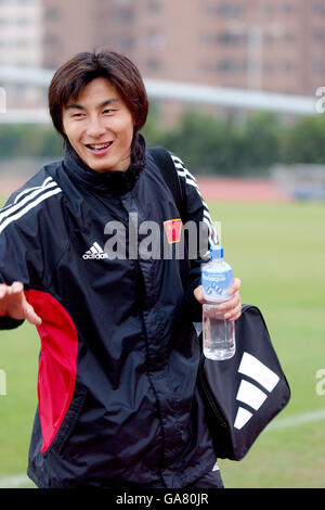 Soccer - Carlsberg Cup - China Training. Qi Hong, China Stock Photo - Alamy