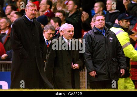 Peter Reid, Sunderland manager and Alex Ferguson, Manchester United ...