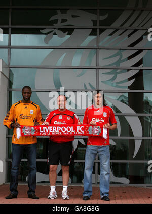 Liverpool FC tee shirt Stock Photo - Alamy