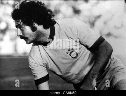 Roberto Rivelino Brazil World Cup 1978 third place game Brazil 2 Italy ...