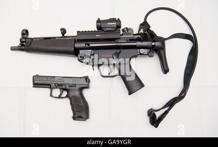 MP5 Machine Pistol 5 Stock Photo - Alamy