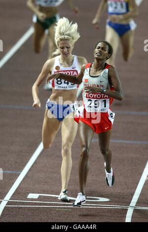 Gold medalist in the women's 1500 meters short track speedskating Choi ...