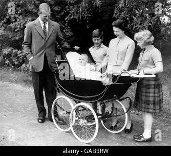 Princess Elizabeth of York in her pram Stock Photo - Alamy