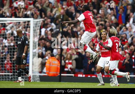 Arsenal's Kolo Toure celebrates after scoring the first goal Stock ...