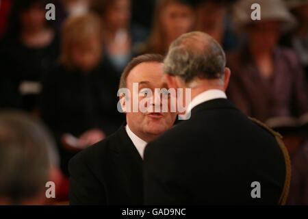 Flight Sergeant Michael Garrett is made an MBE by The Prince of Wales ...