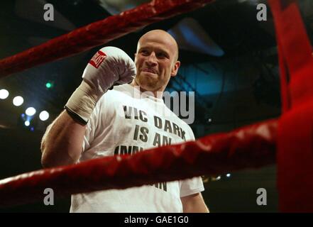 Challenger Dominic Negus in a confident mood before the bout which he ...
