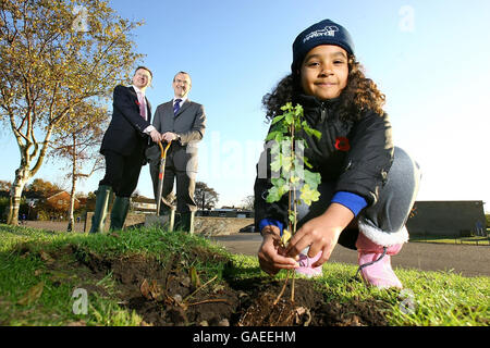 From left: seven-year-old Susan Scheftel going over script with her ...