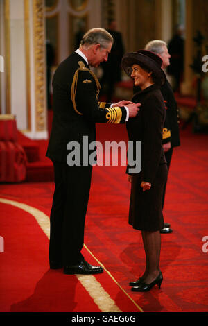 Miss Ruth Bagley from Ivybridge is made an OBE by The Prince of Wales ...