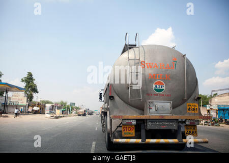 NH 48, National Highway 48 Stock Photo - Alamy