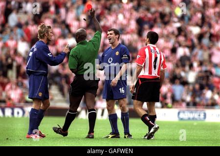 (L-R) Manchester United's Roy Keane and Referee Pierluigi Collina ...