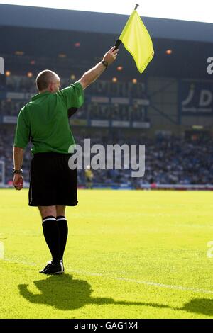 Linesman, assistant referee raises flag, flag, offside, 81st DFB Cup ...