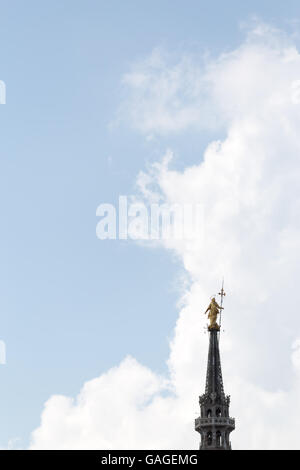 Mary golden statue, Milan, Italy Stock Photo - Alamy