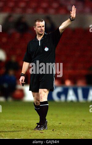 Keith Wright, Referee Stock Photo - Alamy