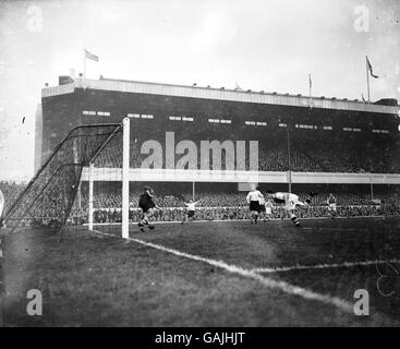 Rolando Ugolini, Middlesbrough goalkeeper Stock Photo - Alamy