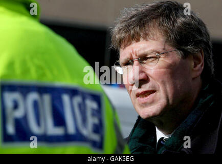 Lothian and Borders police demonstrate breathalyser equipment to ...