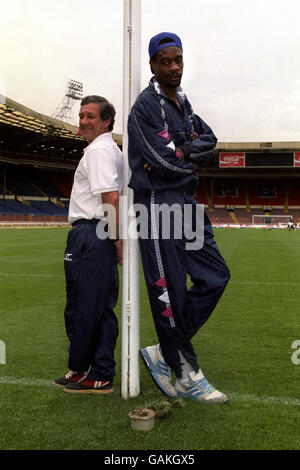 ENGLISH SOCCER. DANNY BERGARA, STOCKPORT COUNTY manager Stock Photo - Alamy
