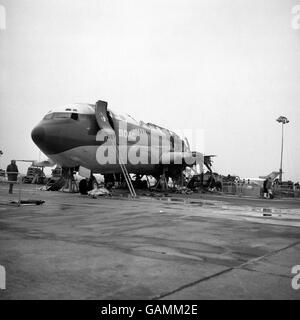 Disasters - Boeing 707 Heathrow Crash Stock Photo - Alamy