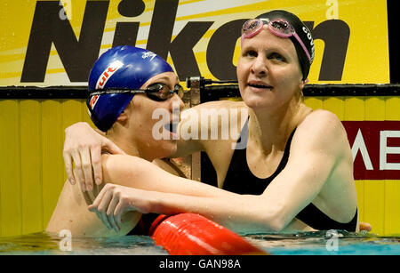 Great Britain's Elizabeth Simmonds celebrates winning silver in the ...