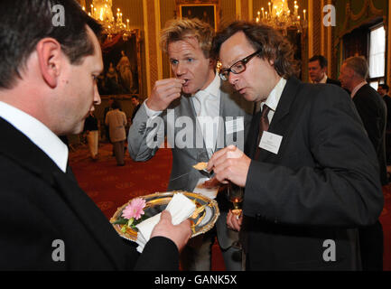 Celebrity chefs Gordon Ramsay (centre) and Hugh Fearnley-Whitingstall ...
