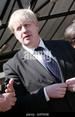 Boris Johnson visits Dagenham Stock Photo - Alamy