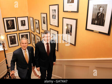 President George W. Bush visits World Trade Center ruins in New York ...