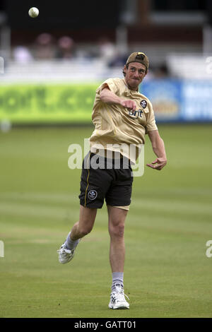 Cricket - Twenty20 Cup 2008 - South Division - Surrey Brown Caps v ...