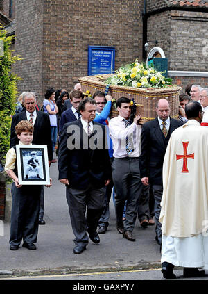 The coffin of murdered teenager Jimmy Mizen is brought out of Our Lady ...
