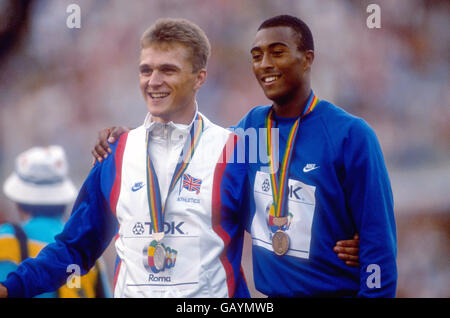 Great Britain's Jon Ridgeon (l) and Colin Jackson (r) celebrate winning ...