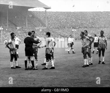 Referee Maurice Guigue Stock Photo - Alamy