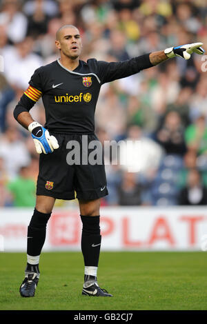 Soccer - Friendly - Hibernian v Barcelona - Murrayfield. Hibernian's ...
