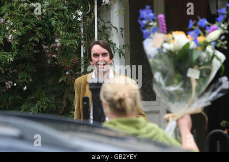 A wake is held at Ronnie Drew's home in Greystones, Co. Wicklow, on the ...