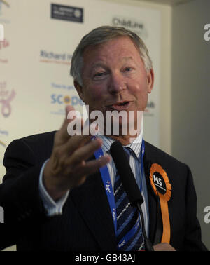 BGC fundraising day in the City. Sir Alex Ferguson speaks during the ...