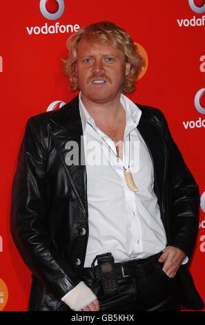 Leigh Francis arrives for the Vodafone Live Music Awards 2007 at ...