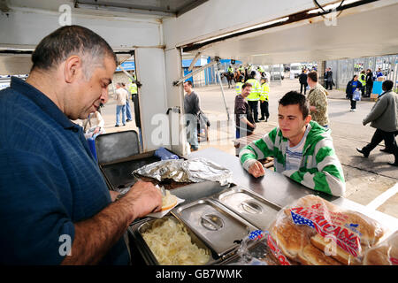 Leeds United fan prior to kick off during the Emirates FA Cup third ...