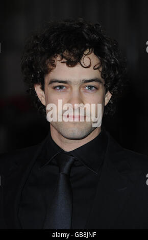 Lee Mead arrives for The Variety Club Showbiz Awards 2007 at the London ...
