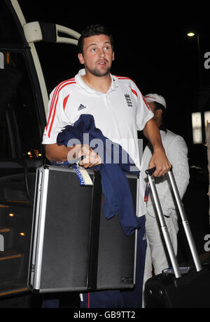 An England team bus arriving at the team hotel, Kansas City, Missouri ...